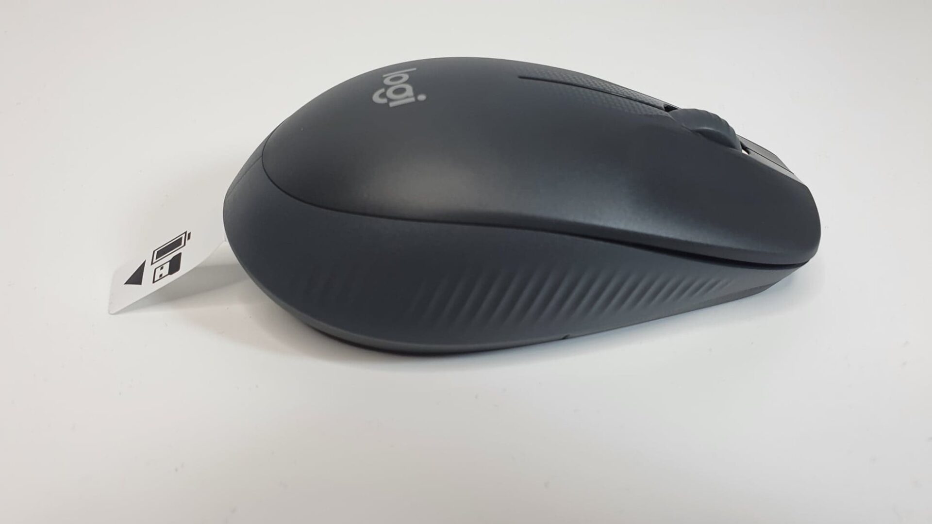 Recenzja pełnowymiarowej myszki Logitech M190